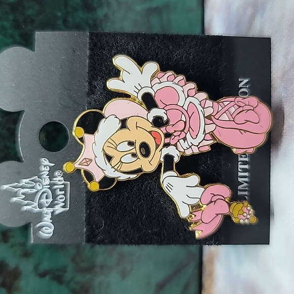 Disney | Jewelry | Le Nwt Disney Minnie Bride Pin | Poshmark